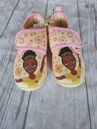 NEW - Girl's - THE WIGGLE'S - Slippers Size 8 - Tab Slipper | eBay