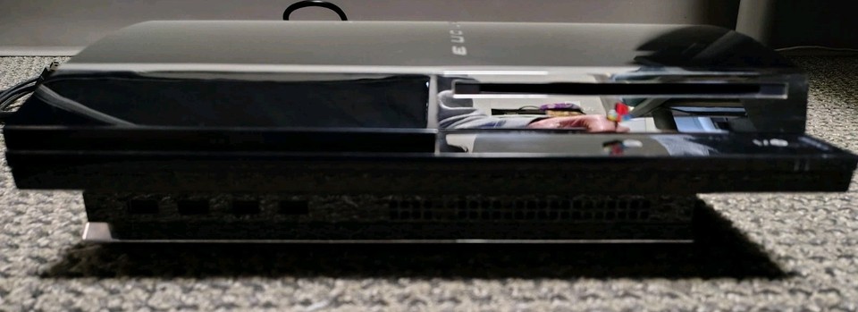 PlayStation PS3 Backwards Compatible 80GB Console With Controller ...