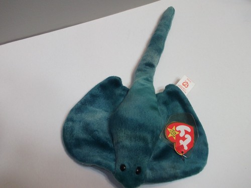 RARE VINTAGE 1995 Ty Beanie Baby STING THE MANTA RAY Retired Mint W ...