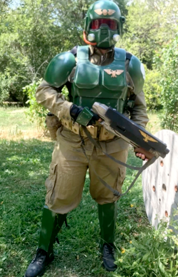 Warhammer 40k Imperial Guard Cosplay Awesome Warhammer 40k Cosplay