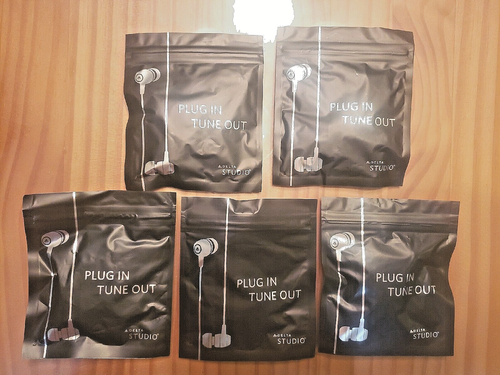 DELTA STUDIO "Plug In Tune Out" Earbuds Headphones Lot of 5 DAL ...