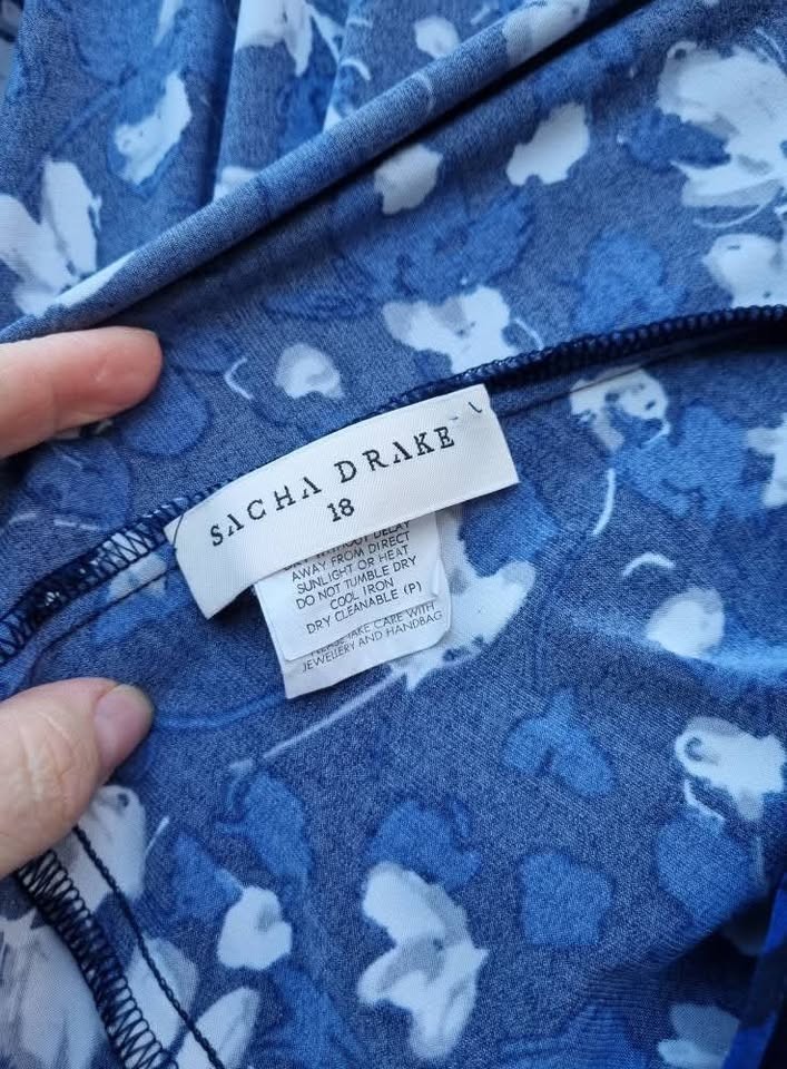 Sacha drake floral wrap tunic top size 18 blue flowers long sleeves ...