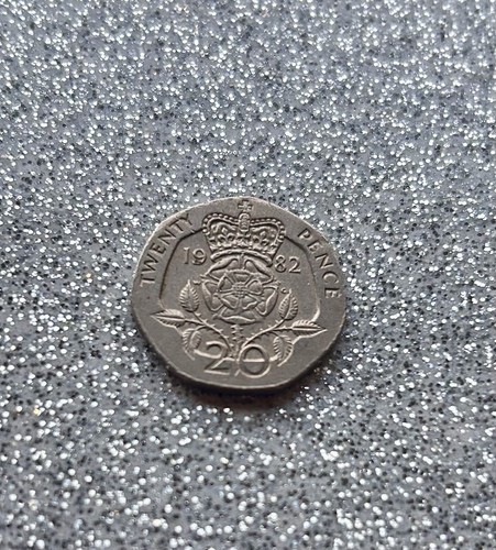 **Genuine & Extremely Rare** 1982 20p Coin. Original First Year Mint ...