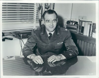 Press Photo Lieutenant Colonel Edwin Heller in Military Uniform Korean ...