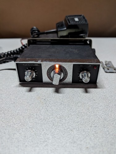 Vintage Realistic 40 Channel CB Radio Mini 40 TRC-446 With Microphone ...