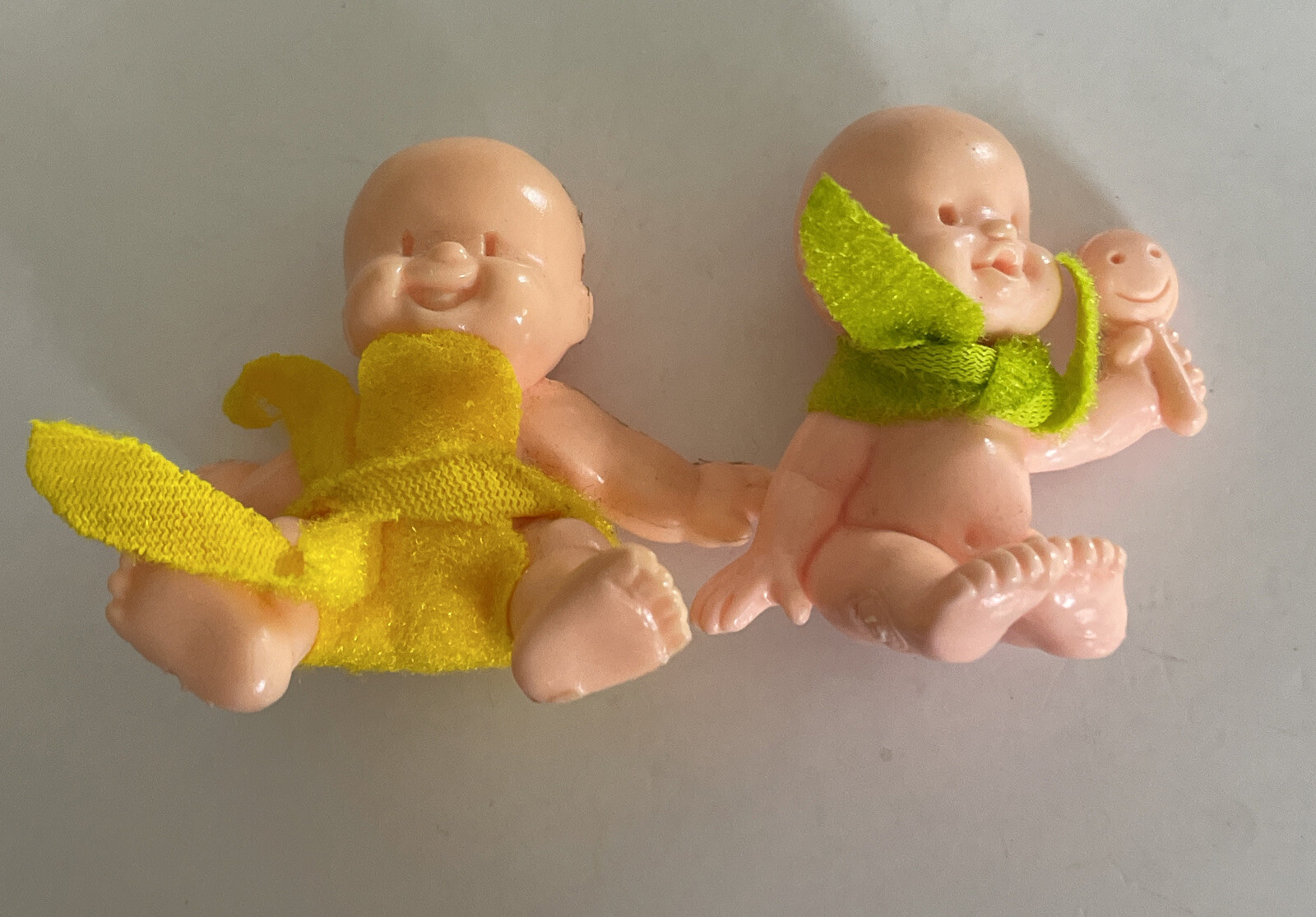 Vintage Hasbro lil Babies Figurines Oodles Vinyl Set Of 2 With Clothes ...