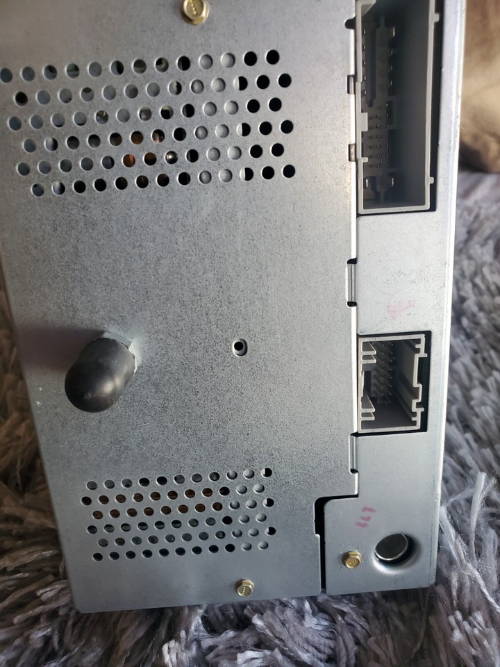 2006 Ford AM FM MP3 6 Disc CD Player Radio Receiver OEM. Please read ...