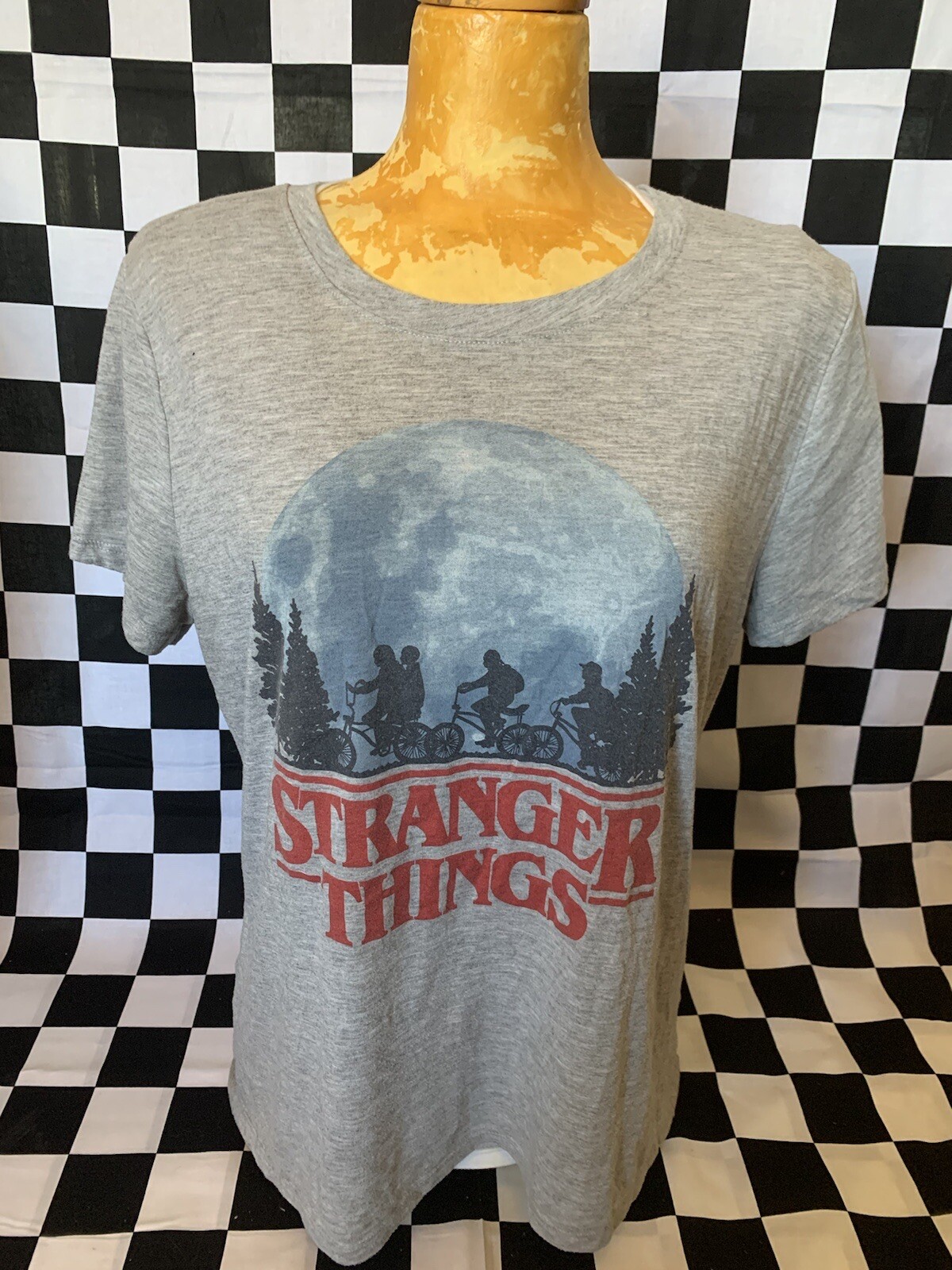 STRANGER THINGS Netflix Logo The Crew on Bikes High-L… - Gem