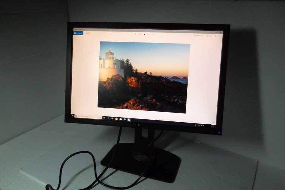Dell E2210 22" Widescreen Monitor VGA DVI 1920x1080 Swivel E2210Hc ...