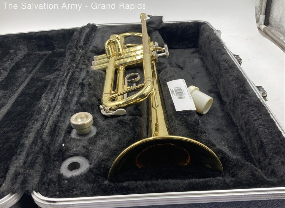 Gold-Tone Finger Hook Water Key Musical Instruments Alto Trumpet With ...