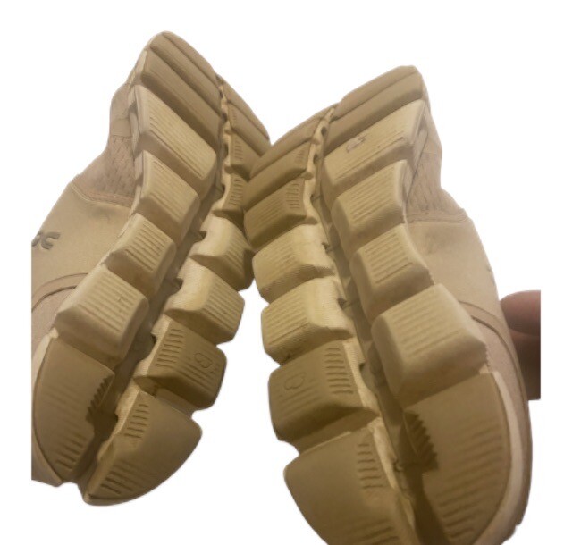 ON RUNNING CLOUD Women’s Sand/Mocha Running Sneakers..Size:8 | eBay