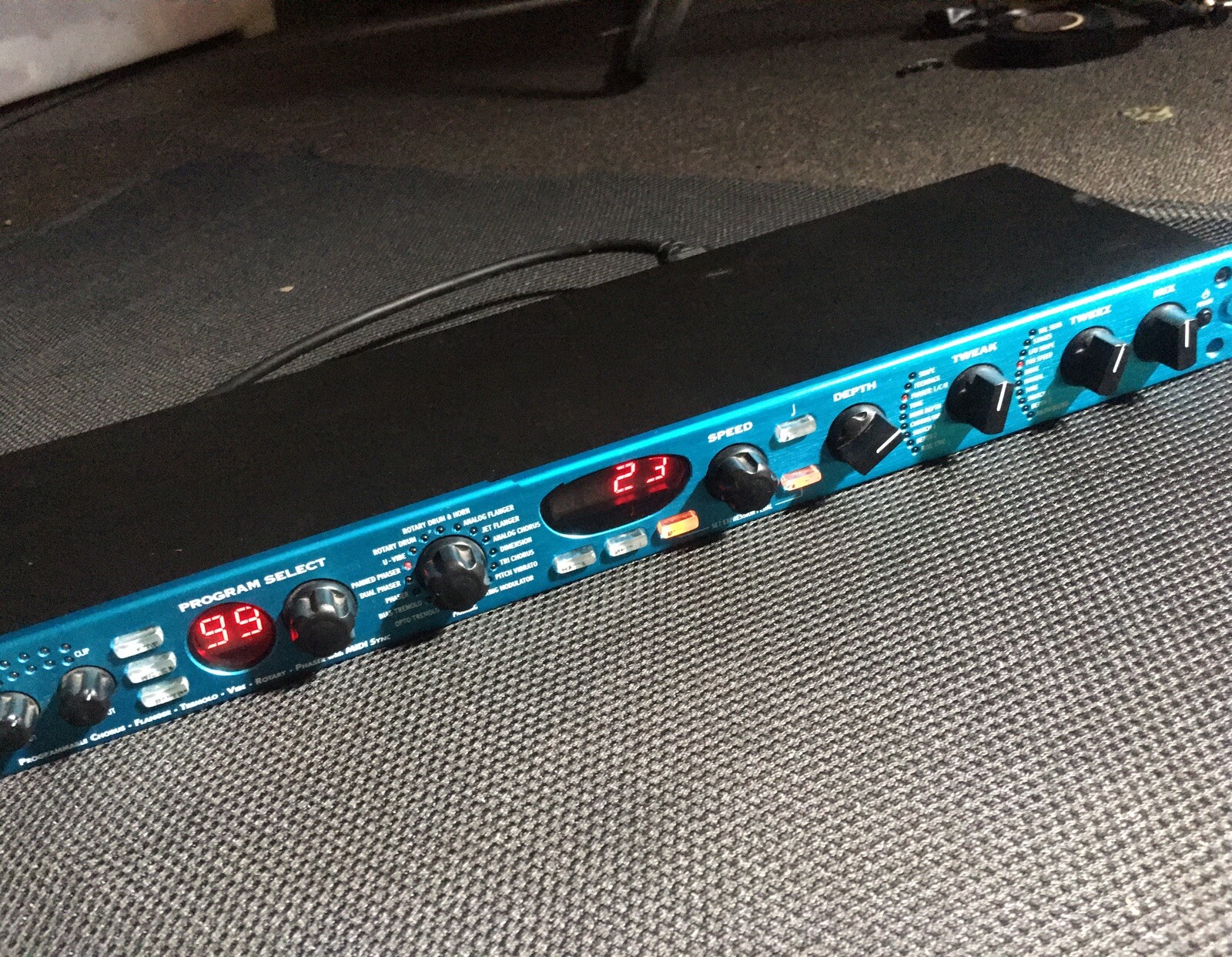 LINE 6 MOD PRO programmable chorus flanger tremolo vibe rotary phaser ...