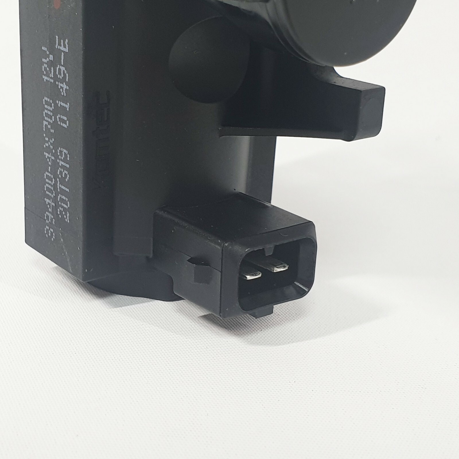 Genuine 394004X700 EGR Solenoid Valve For Hyundai Terracan 2.9L 2001 ...