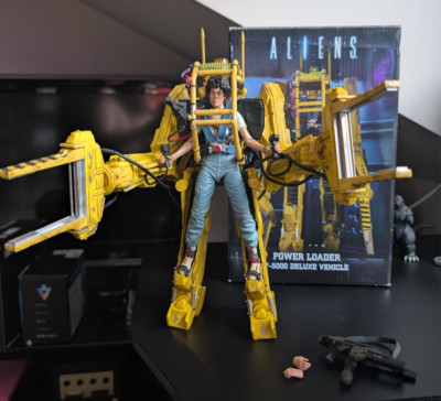 NECA Aliens Power Loader & Series 5 Ripley Figure Complete with box ...