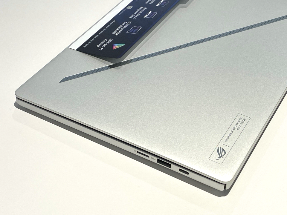 ASUS ROG Zephyrus G14 GA403UM - 14" 4Ghz 32GB 1TB - Nvidia RTX 5060 8GB ...