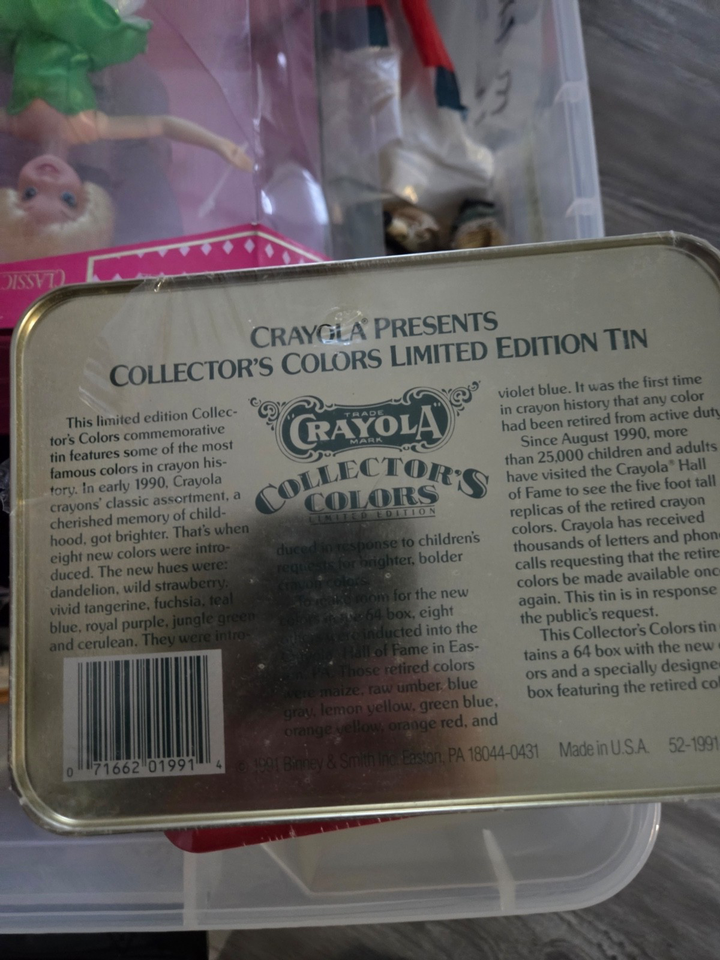 Crayola Limited Edition Tin Box 72 Crayons 1991 including 8 Retired ...