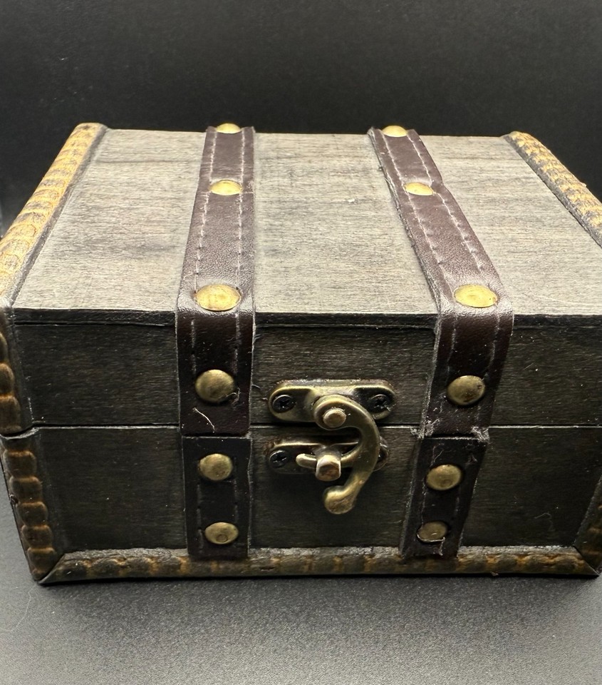 1.25 ozt .999 FS Silver Doubloon Pirate Treasure 5 Pieces Capsule Chest ...