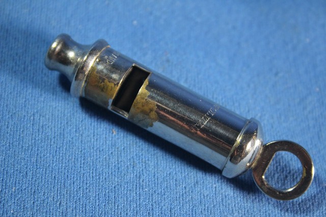 VINTAGE "THE METROPOLITAN" WHISTLE - MADE IN ENGLAND | eBay