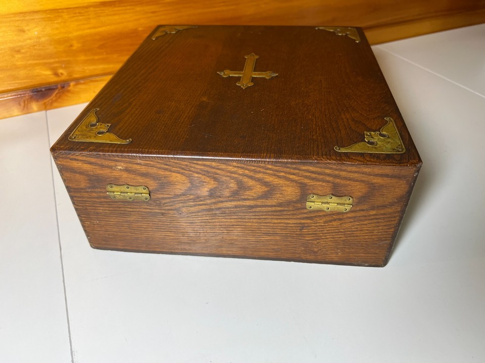 Antique Wood Wooden Priest's Sick Call Last Rites Anointing Viaticum ...