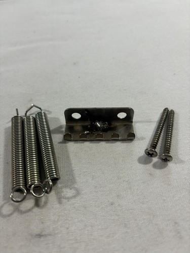 1998 Fender Stratocaster MIM Tremolo Claw Springs & Screws | eBay