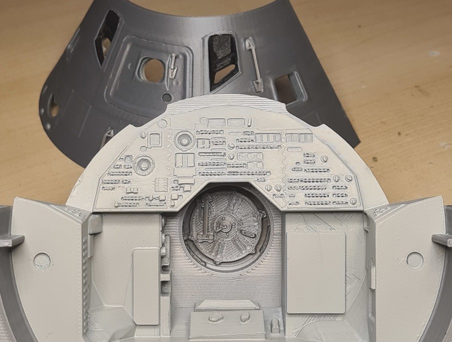 NASA APOLLO 11 CSM 107 Columbia command module and the LM 5 Eagle Lunar ...