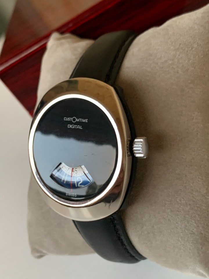 1970's Vintage CustomTime Digital Jump Hour Men's Novelty Swiss Made ...