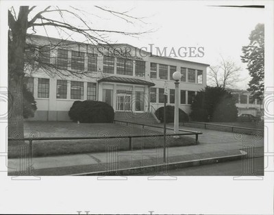 1972 Press Photo Springfield's Diamond Match building, Massachusetts ...
