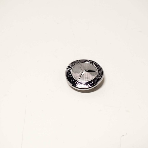 NEW MERCEDES-BENZ S-CLASS W221 FRONT GRILLE BADGE A2218170016 OEM | eBay