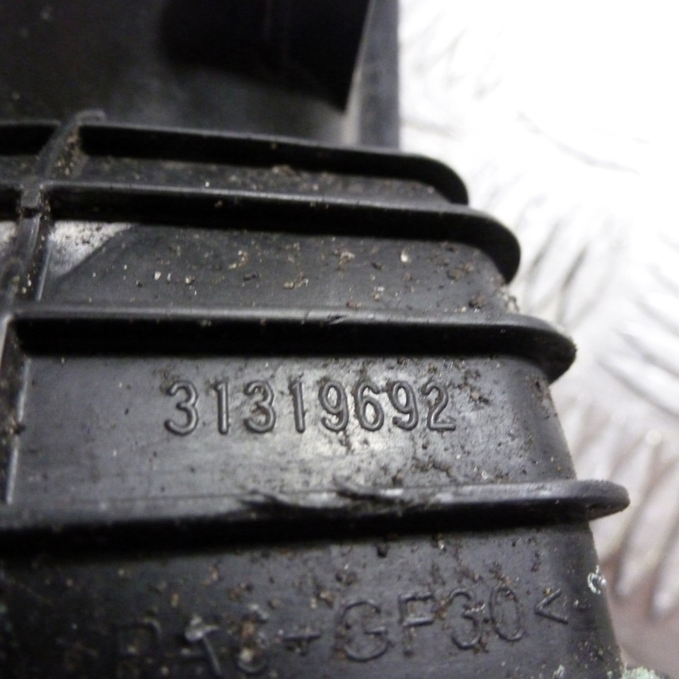 2018 VOLVO V40 2.0 PETROL TURBO RESONATOR PIPE 31319692 | eBay UK