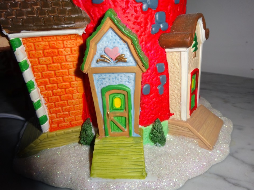 2007 Lemax Village Collection 75543 Lighted Reindeer Loft Christmas ...