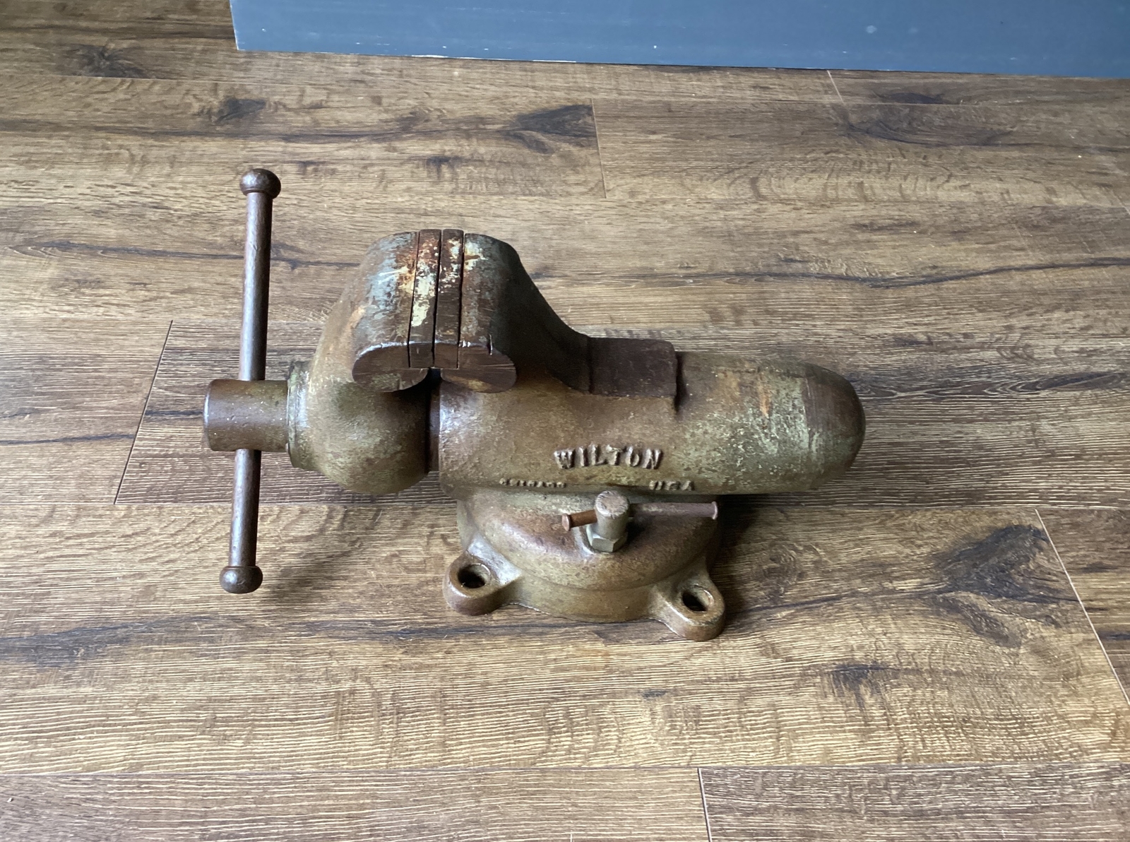 Vintage Wilton Vise HD 9400 Bullet Swivel Bench Anvil 4 Inch Chicago ...