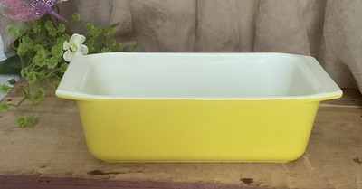 Vintage Pyrex 913 Loaf Pan Bright Yellow Ovenware Dish USA 1970-1979 ...