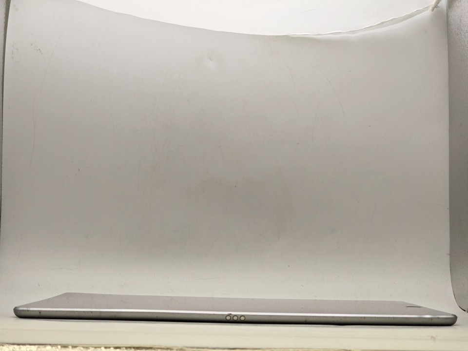 Apple iPad Pro 1st Gen 10.5in - 64GB - WiFi+Cellular - Grey - MQEY2LL/A ...