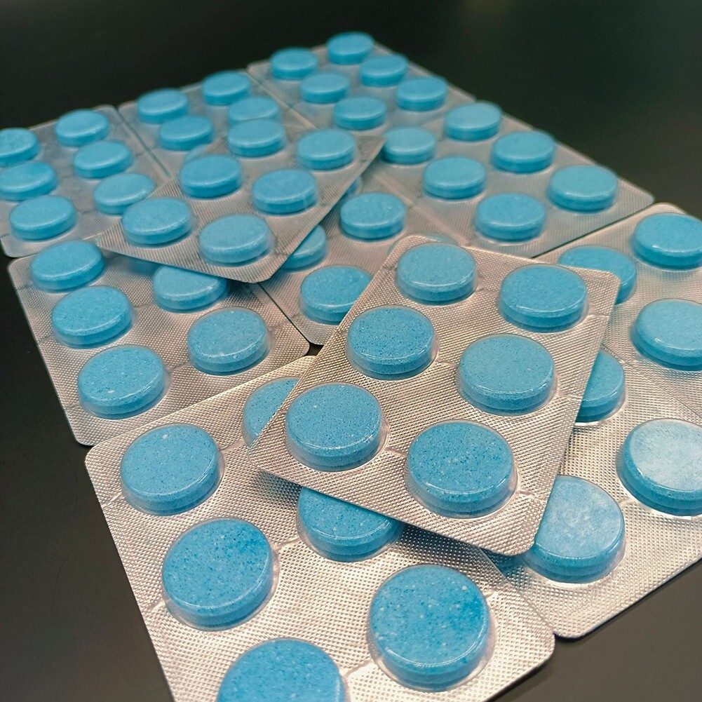 Revolutionary Concentrated Windshield Cleaner Dissolvable Solid Tablets ...