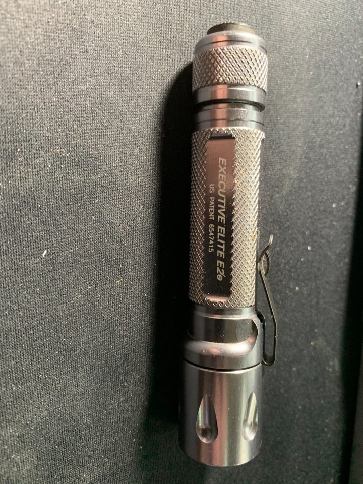 surefire flashlight E2e used | eBay