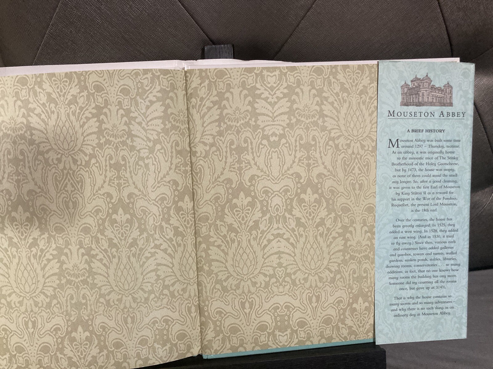 Mouseton Abbey Hardcover Book Knitted Yarn Mice Downton by Nick Page ...