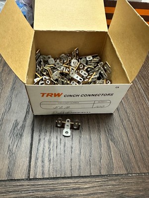 TRW Cinch Terminal Strip - 3 legs with 1 ground center - Model 52A ...