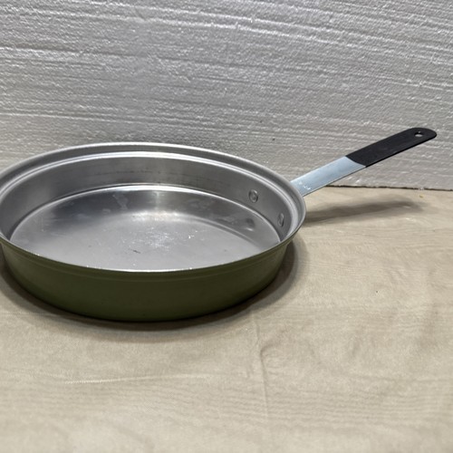 World Famous Complete 6 Party Aluminum Cook Set Large Pot Green Vintage ...