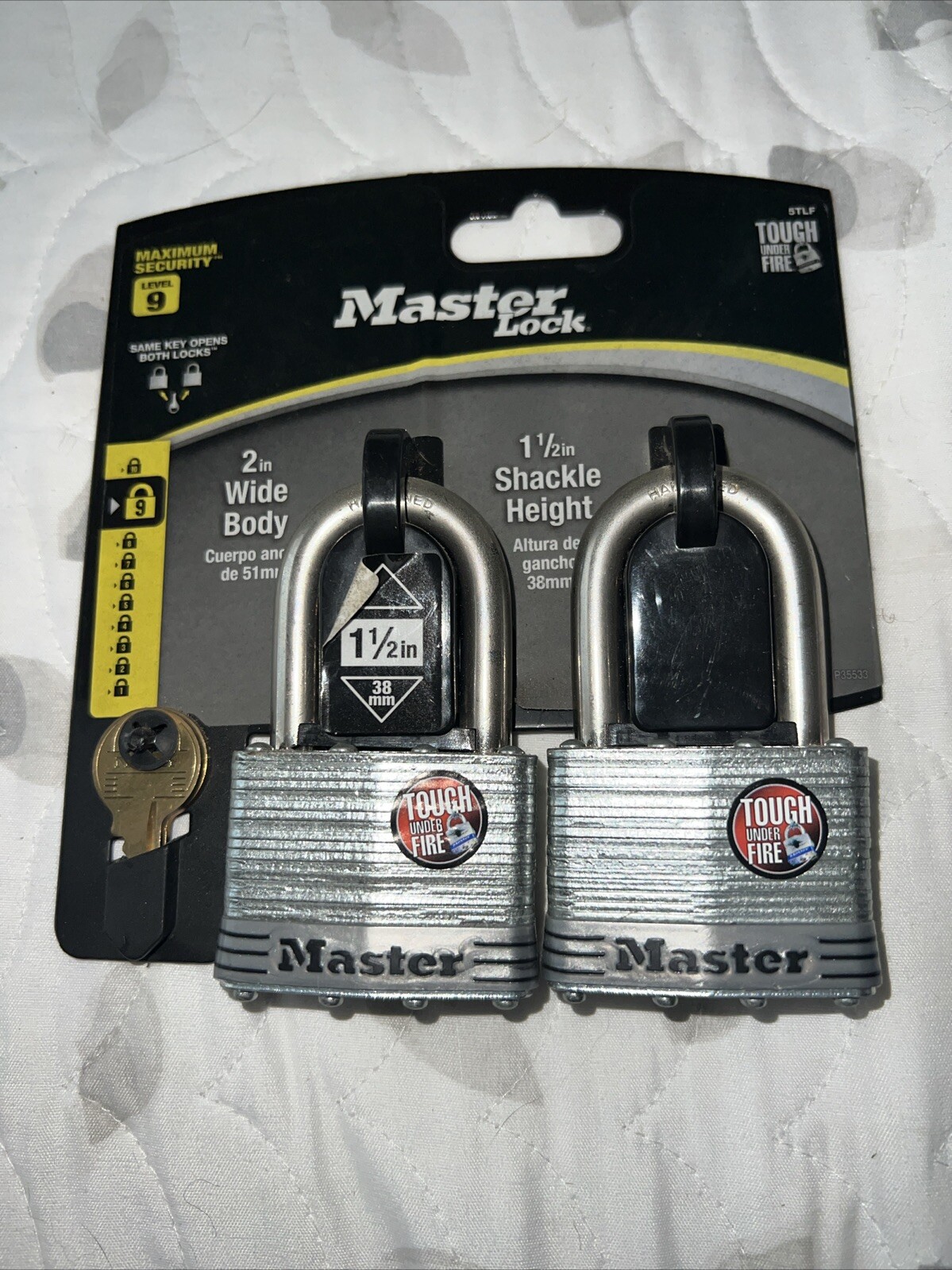 (2-Pk) Master Lock Keyed-Alike Outdoor Padlock with 2 Keys security ...