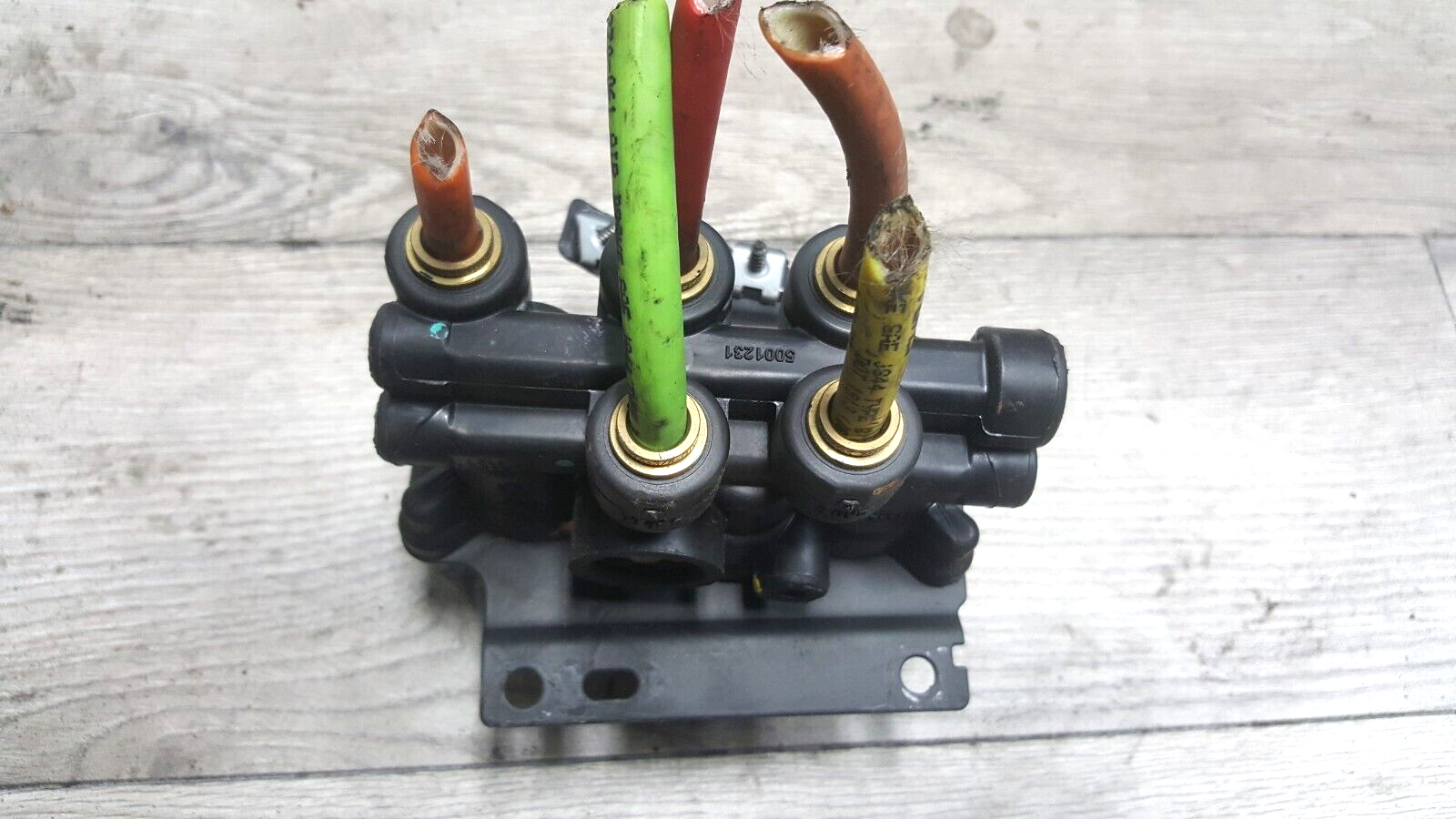 BENDIX PUSH / PULL AIR BRAKE VALVE 5001231 , 4790208 ,4844553 | eBay