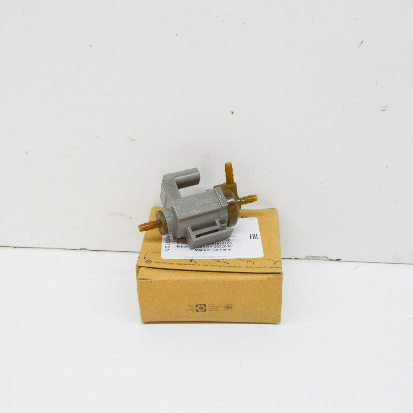 PORSCHE 911 991 Change Over Valve 9A7906283 NEW GENUINE | eBay