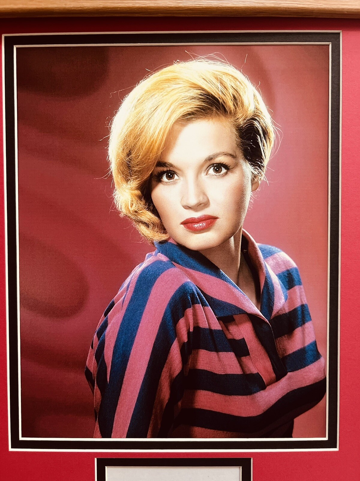 Angie Dickinson 8x10 Photo Mounted Signed 3x5 Card Beckett BAS ...