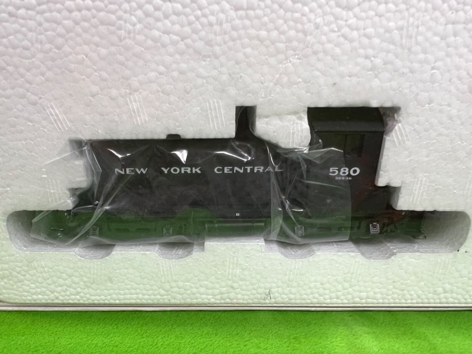 WALTHERS HO EMD SW-1 SWITCHER | eBay