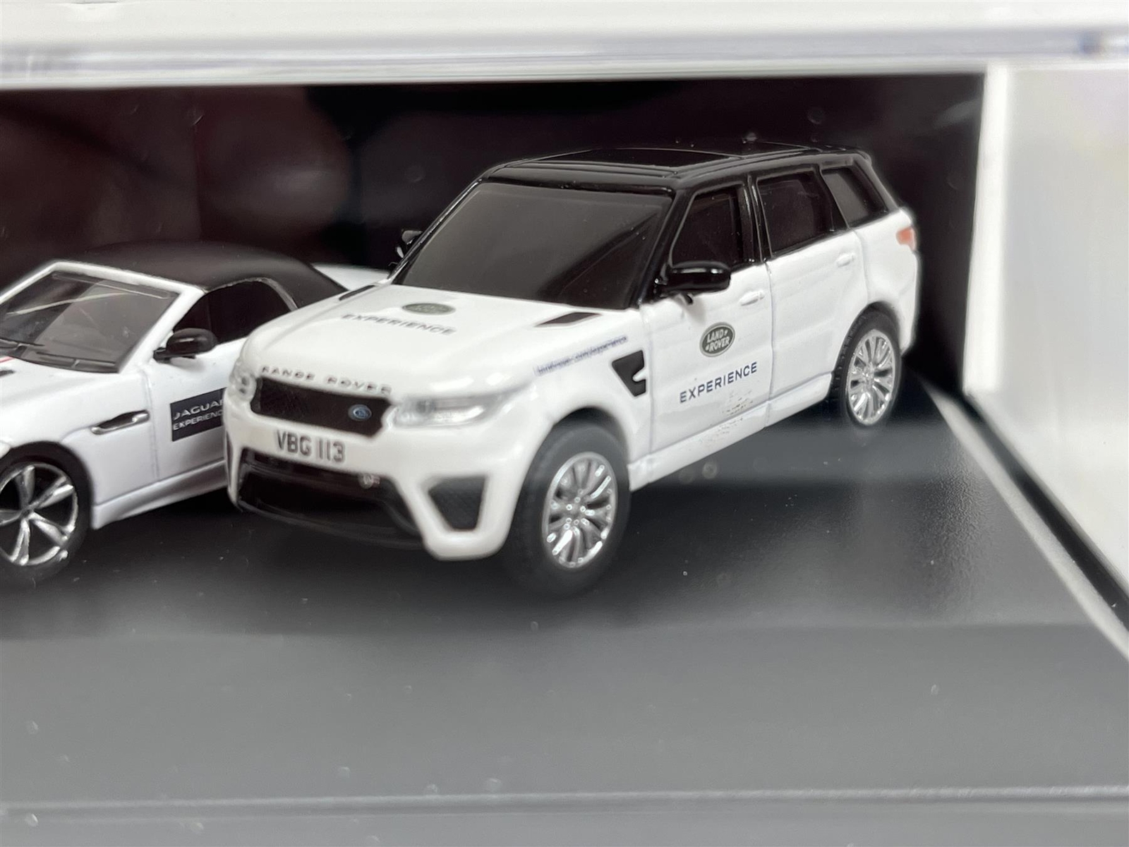 Jaguar F-Type and Range Rover Sport White 2 Car Set 1:76 Scale Oxford ...