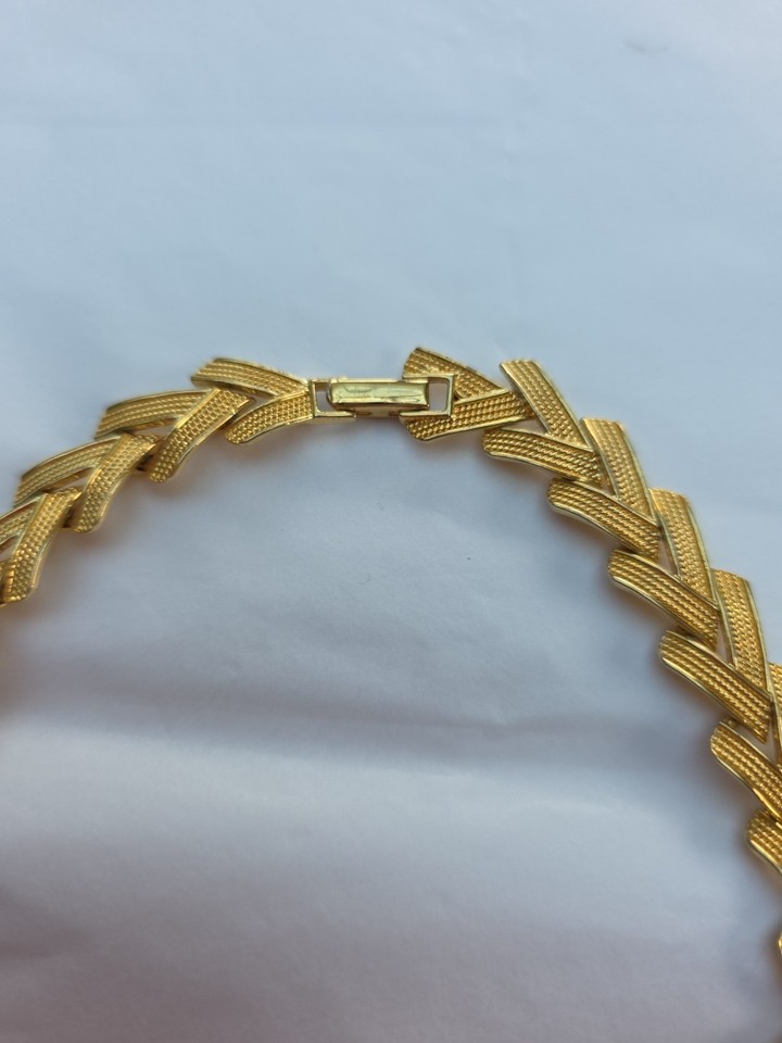 Vintage Gold Tone Chevron Link Collar Necklace with Foldover Clasp ...