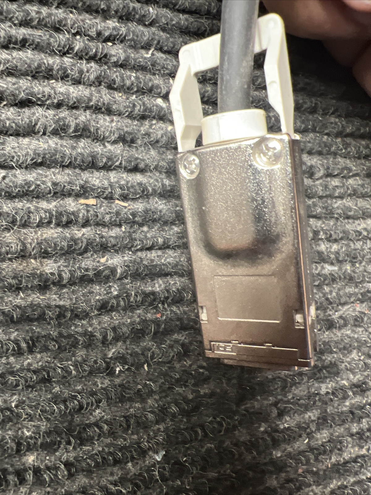 FCI 10117984 2030HLF NetApp QSFP Cable 3 meter passive copper ssf-8470 ...