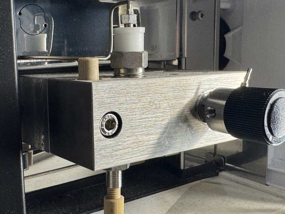 Agilent 1260 Infinity II HPLC System G7111A Quaternary Quat Pump VL ...