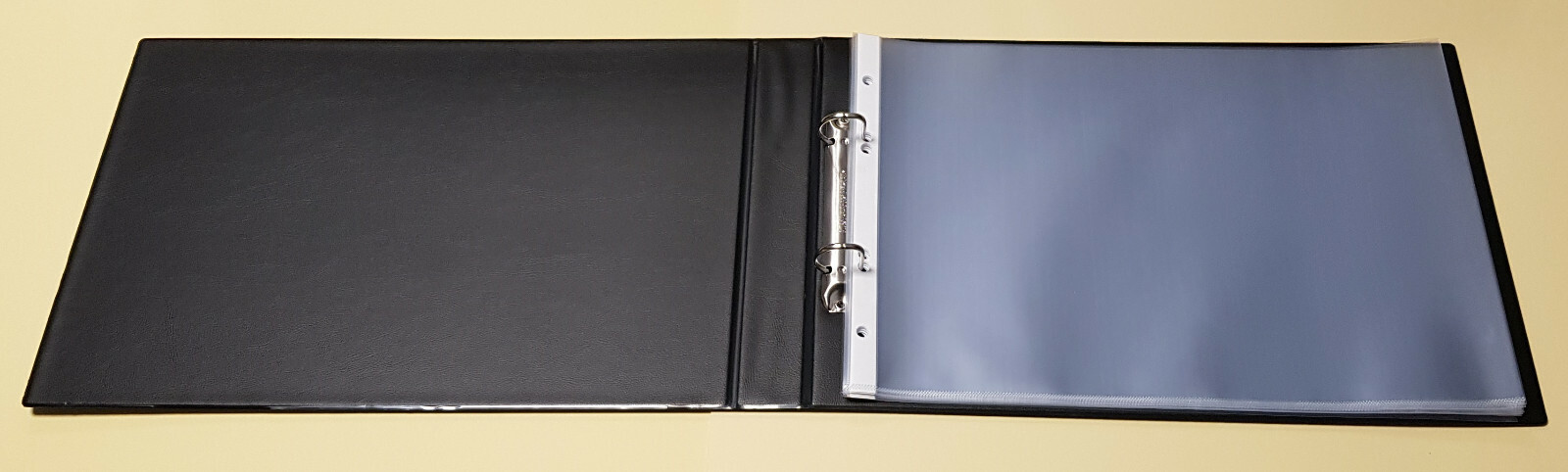 Ringbuch Ordner A4 BLACK, QUERFORMAT + Niederhalter & Sichttasche ...