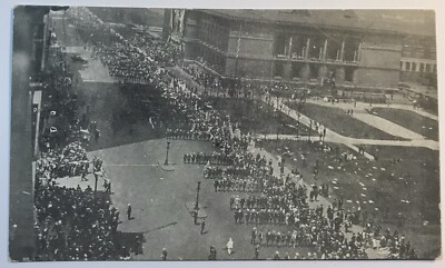Chicago IL Line Of March Passing Art Institute Postcard Vintage Black ...