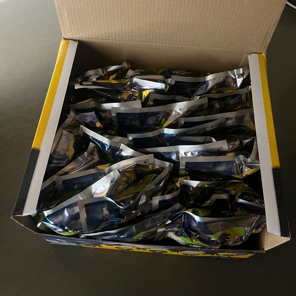 Lord of the Rings (The War of the Rohirrim) Figural Bag Clips full case ...